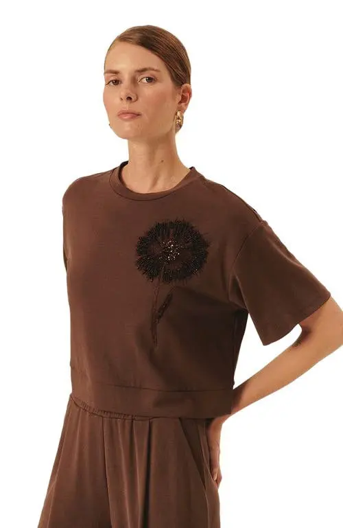 EXQUISE Brynn Embellished T-shirt