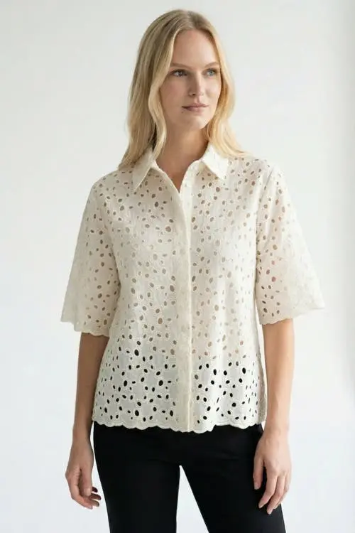 EXQUISE Broderie Anglaise Cotton Short Shirt - Ecru