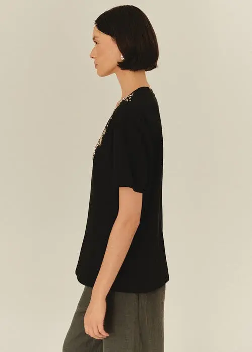 EXQUISE Mallory Embellished Tee
