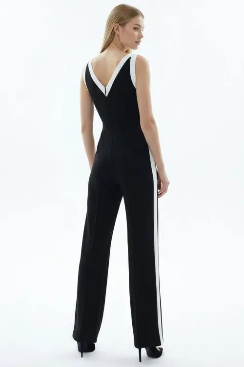 EXQUISE V-neck Sleeveless Jumpsuit With White Stripes