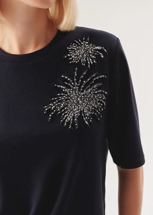 EXQUISE Madilyn Minimalist Sparkle Accent T-shirt