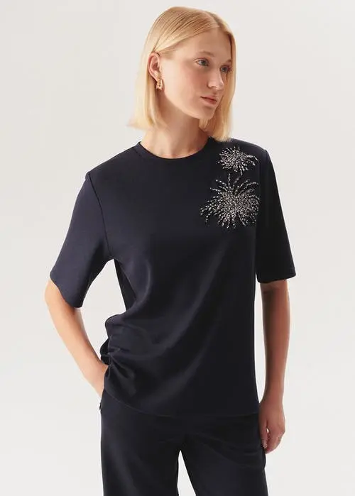 EXQUISE Madilyn Minimalist Sparkle Accent T-shirt