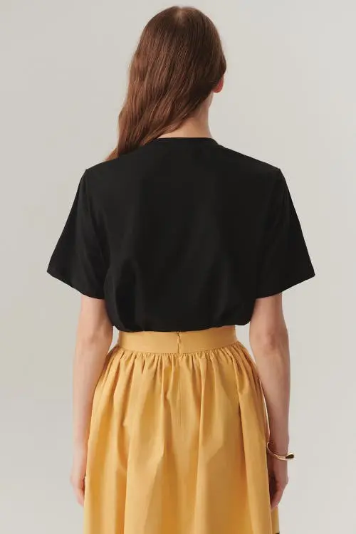 EXQUISE Liliana Knit T-shirt With Embellished Neckline