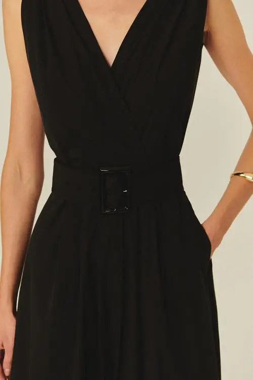 EXQUISE Alicia V-neck Wide-leg Jumpsuit