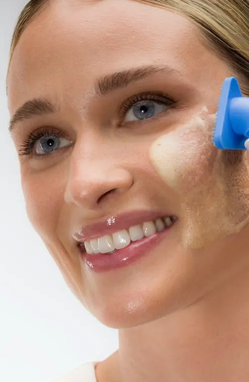 BIO-THERAPEUTIC Aquafuse Foampeel Foaming Exfoliant