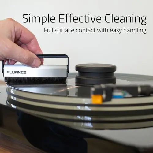 FLUANCE Anti-static Carbon Fiber Record Cleaning Brush