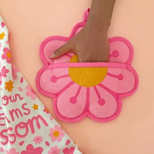 THE NEIGHBORGOODS Blossom Tea Towel And Pot Holder Set