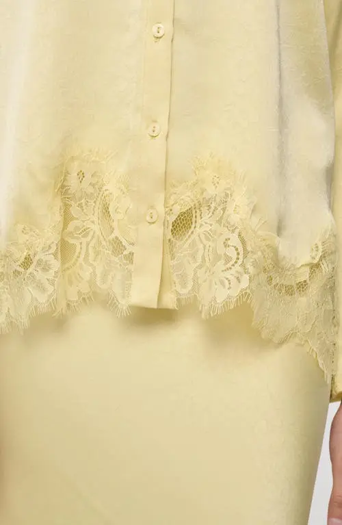 BY TESS COLLECTION Amora Blouse With Lace Trim