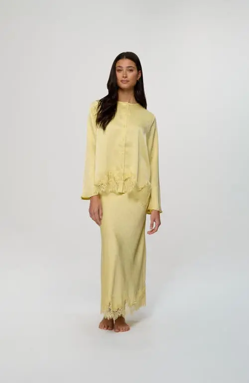 BY TESS COLLECTION Amora Blouse With Lace Trim