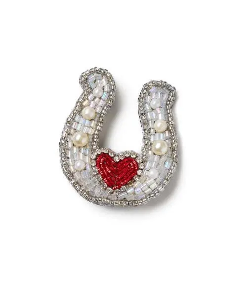 MATR BOOMIE Beaded Horseshoe Brooch Pin With Heart And Pearl Accents - White
