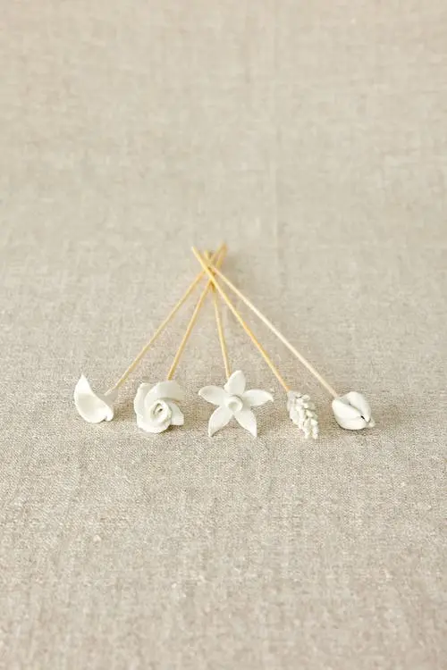 KANJU INTERIORS Country Flowers Diffuser Sticks Set