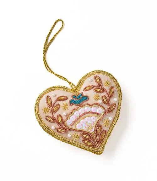 MATR BOOMIE Larissa Plush Floral Heart Beaded Fabric Ornamentembroidered - White