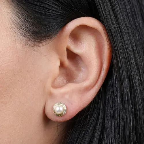 THE LOVERY FINE JEWELRY 14k Yellow Pearl Stud Earrings