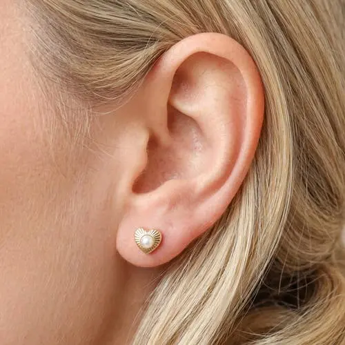 THE LOVERY FINE JEWELRY 14k Yellow Fluted Pearl Heart Screw Back Stud Earrings