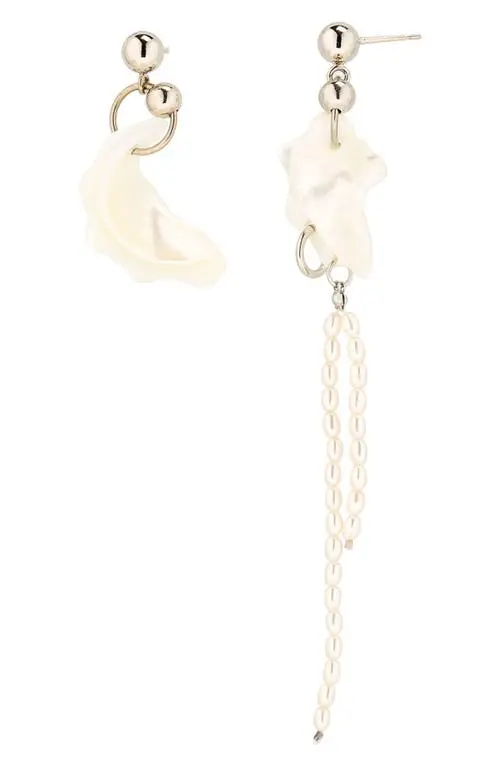 JUSTINE CLENQUET Alba Mismatched Seashell And Faux Pearl Dangle Earrings - Palladium