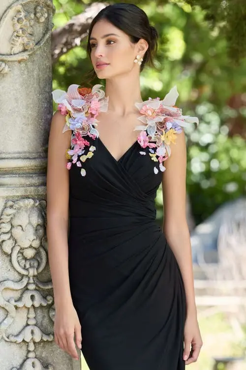 Mac Duggal Sleeveless V-neck Gown With 3d Floral Appliqu