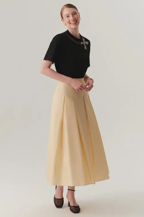 EXQUISE Leilani Embellished T-shirt - Black