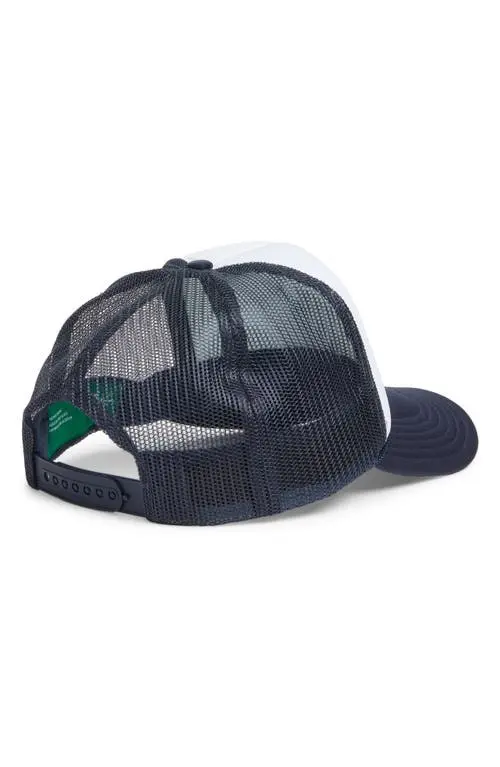 FRIDAY FEELIN’ Trucker Cap With Graphic Detail