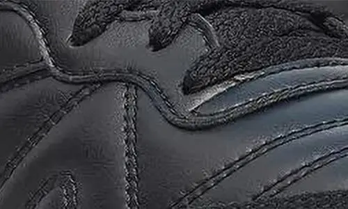 Saucony Gender Inclusive 586i Low Top Sneakers - Black/gum