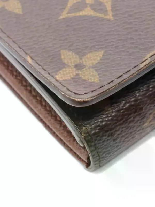 LOUIS VUITTON 2005 Monogram Bi-fold Wallet