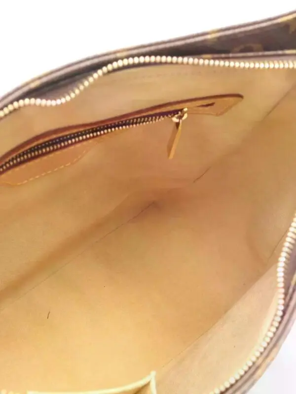 LOUIS VUITTON Gm Looping Monogram Shoulder Bag