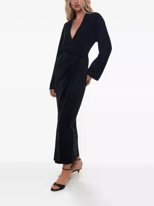12 STOREEZ Daphne Maxi Dress