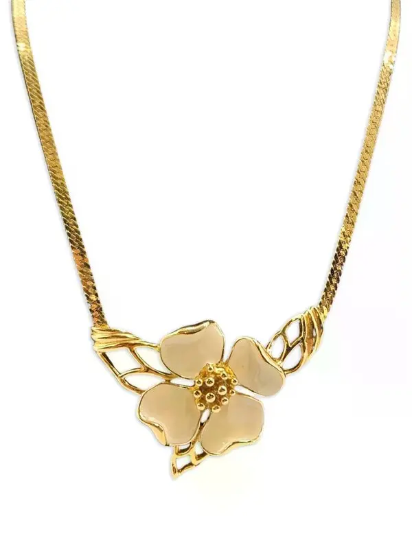 MADISON Dogwood Flower Pendant Necklace - Gold