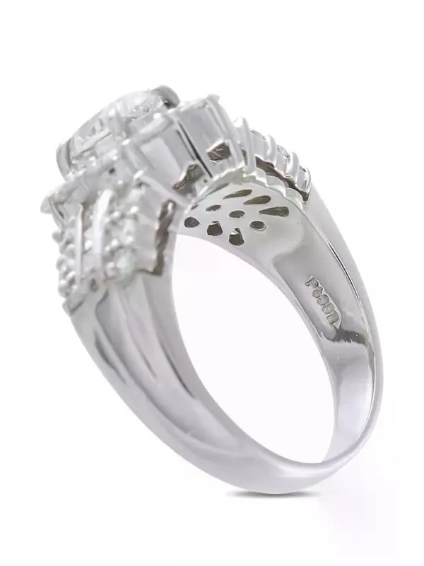 LB EXCLUSIVE Platinum Round-cut Diamond Halo Ring - Silver