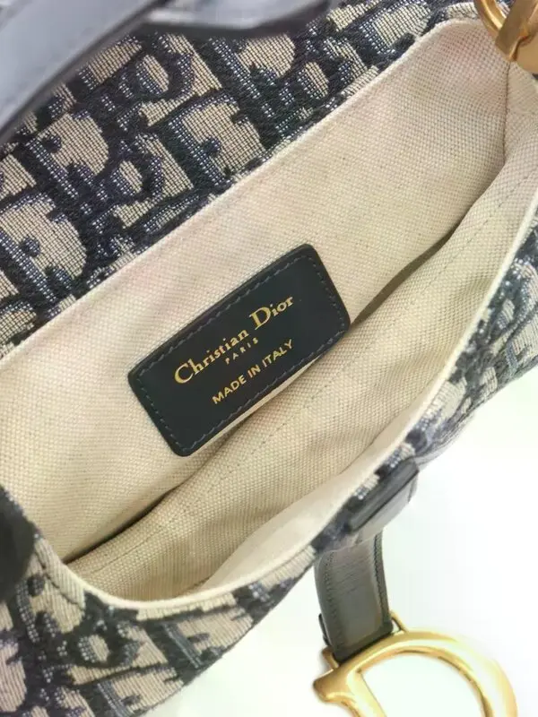 Dior Oblique Saddle Handbag - Neutrals