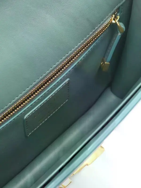 Dior 30 Montaigne Shoulder Bag - Grey