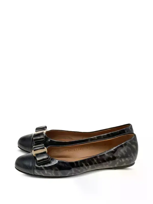 FERRAGAMO Vara Bow Ballet Flats - Black