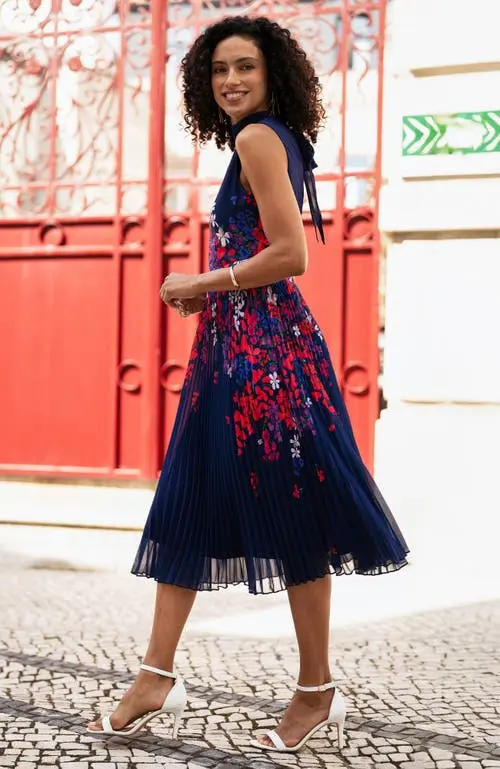 YUMI Printed Pleated Midi Dress