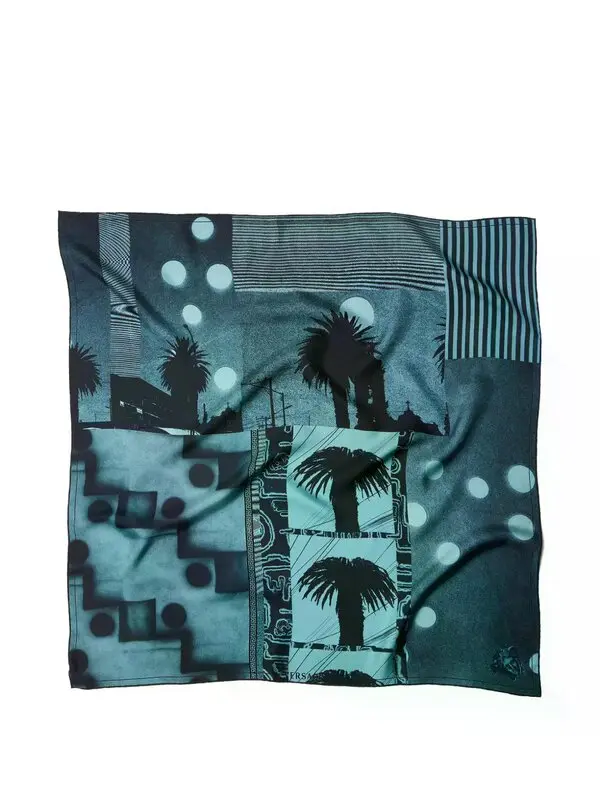 Versace Printed Silk Twill Scarf 90 Cm - Blue