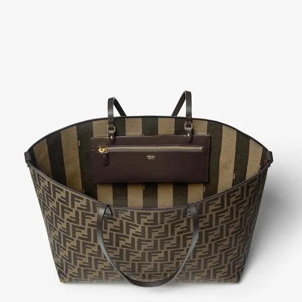 Fendi Medium Shopping Bag