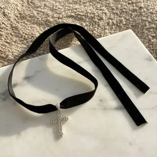 LENI JAMES Mini Billie Cross Choker Necklace - Silver/black