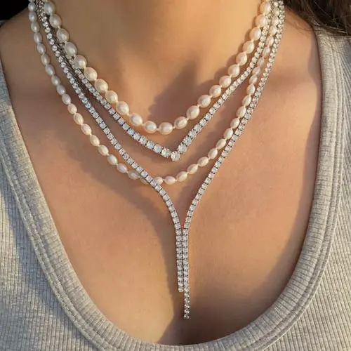 LENI JAMES Valentina Graduated V Tennis Necklace