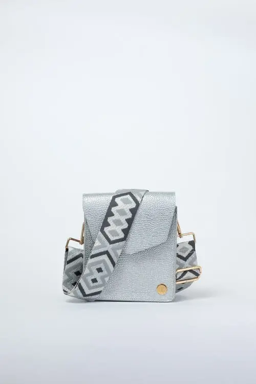 EVA INNOCENTI Patty Metallic Leather Crossbody Bag