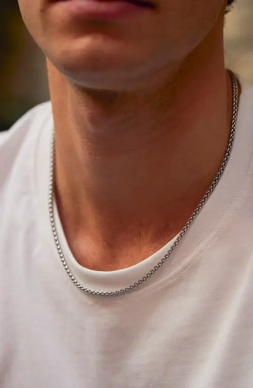 Estée Lauder Spiga Chain Necklace