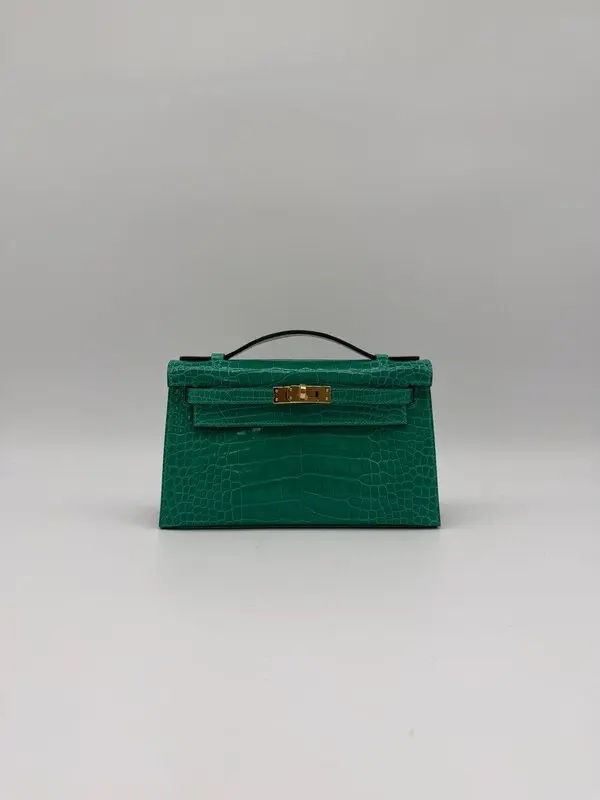 Hermès Kelly Shiny Alligator With Gold Hardware