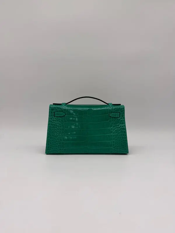 Hermès Kelly Shiny Alligator With Gold Hardware