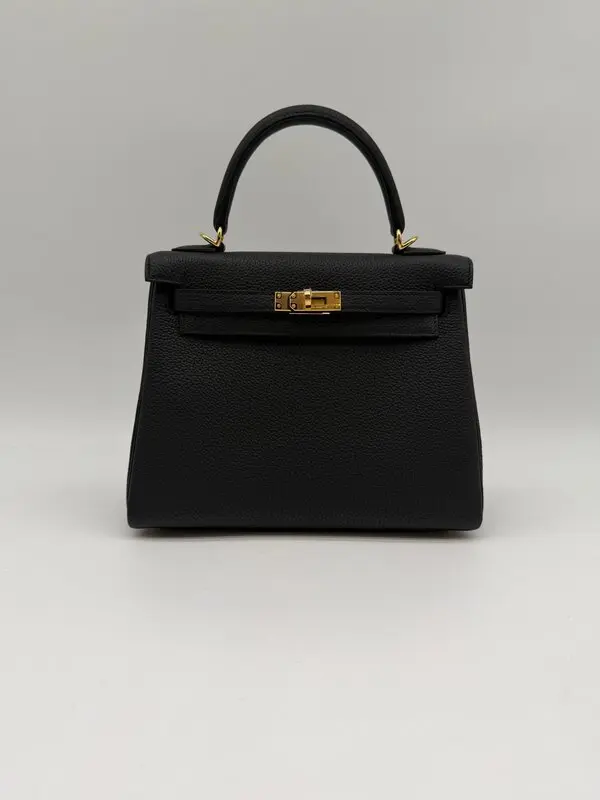 Hermès Kelly 25 Togo Leather Handbag - Black