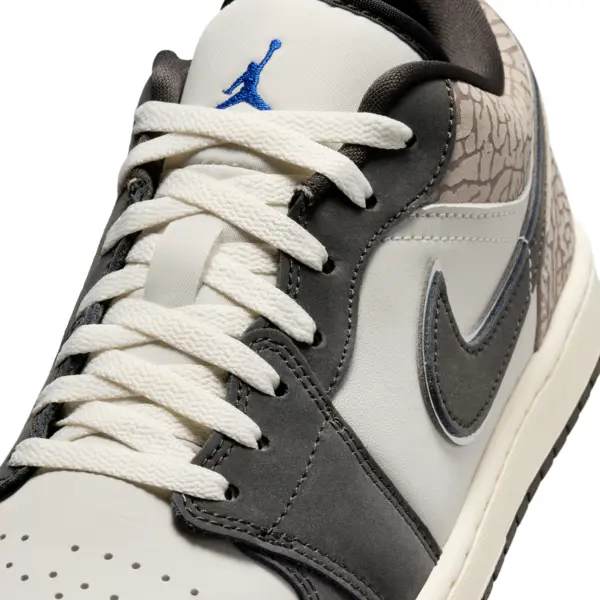 JORDAN 1 Low Se Sneakers - White