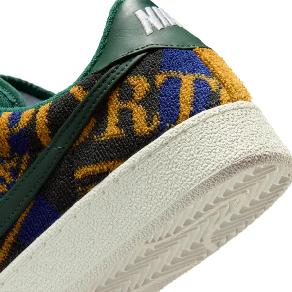 Nike Classic Prm Terry Shoes