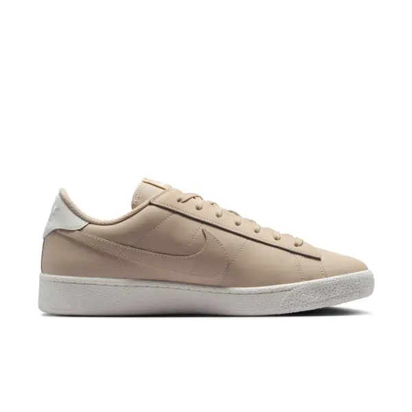 Nike Classic Low Top Sneakers
