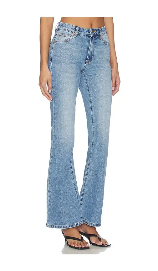 Rolla's Midtown Bootcut Jeans In Medium Wash