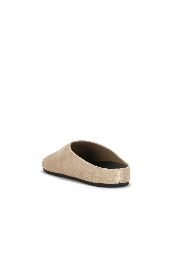 ST. AGNI Suede Mule