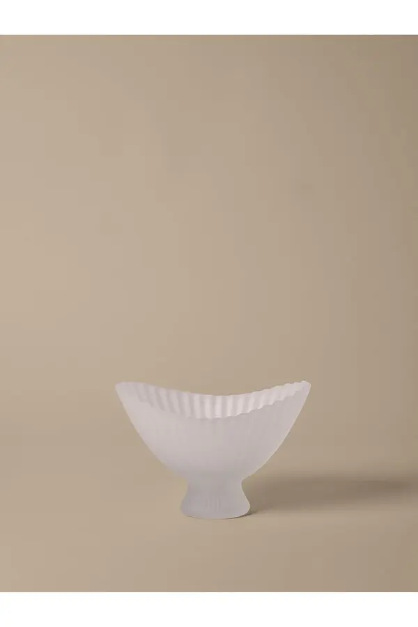FERM LIVING Fountain Glass Bowl In White