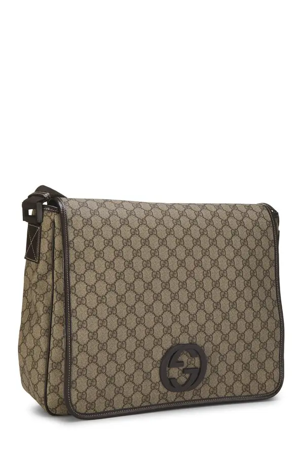 Gucci Gg Supreme Canvas Flap Messenger Bag
