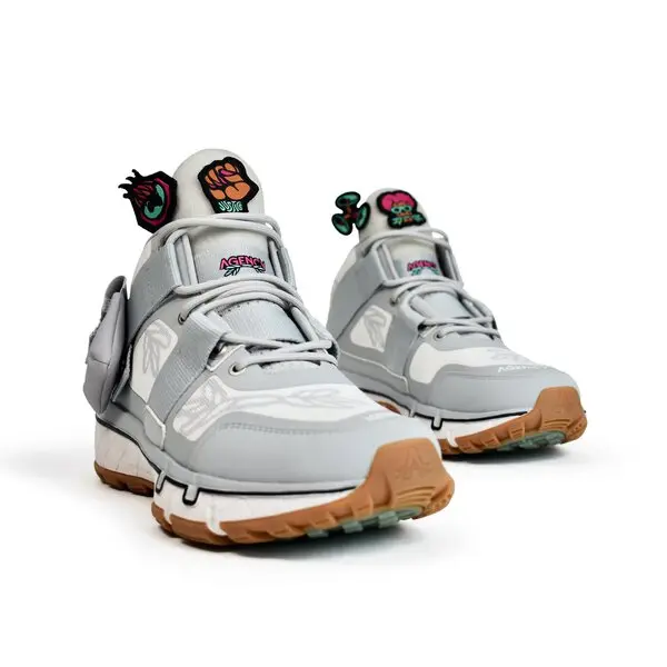 AGENCY FOOTWEAR Silver / White Guardian Storm
