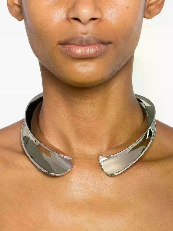 ARMARIUM Sculptural Torchon Necklace